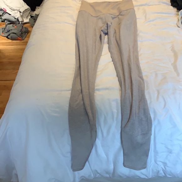 ALO Yoga | Tops | Alo Matching Set Size Small Bottoms And Medium Top ...